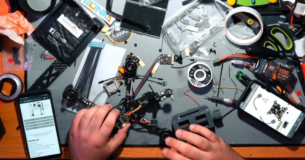 FPV vs Normal Drone: Which One is Best for You? 🤔 - YohoRC